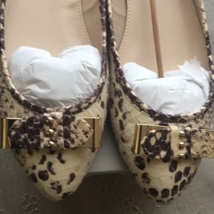 Bar III | Shoes | Bar Iii Flats With Golden Bow | Poshmark